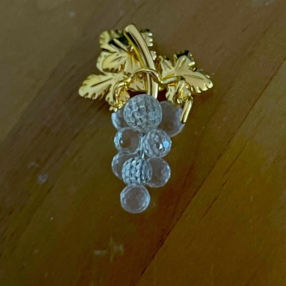 Swarovski | Jewelry | Swarovski Crystal Grape Cluster Brooch | Poshmark